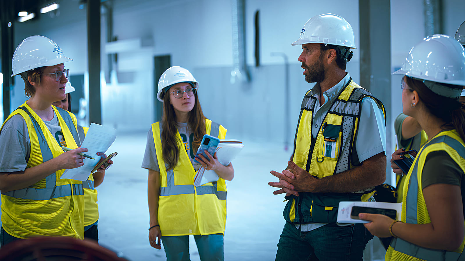 UK Construction Careers: Advance Your Career in the UK